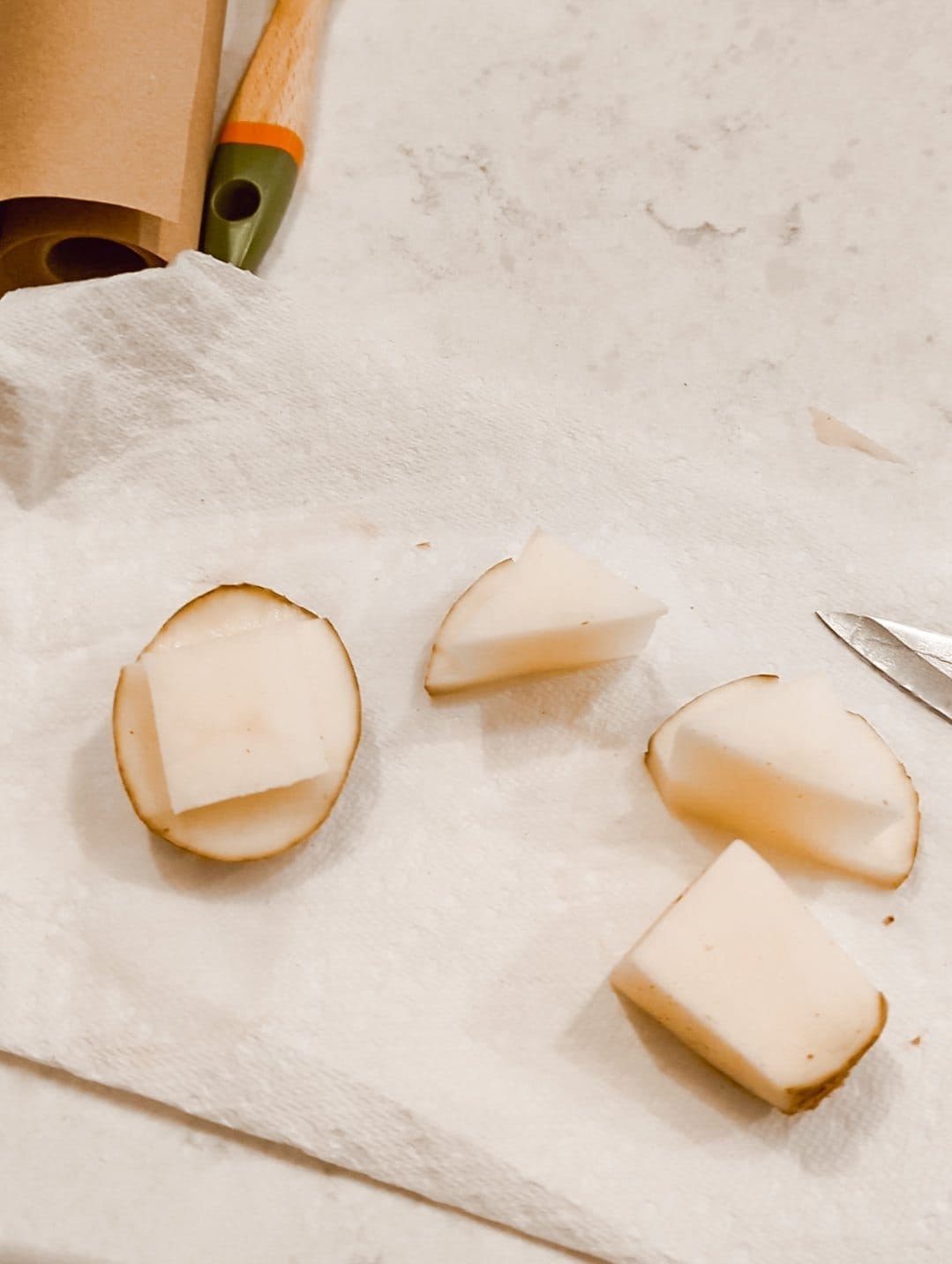 DIY Vintage Christmas Wrapping Paper with Potato Stamps - White and ...